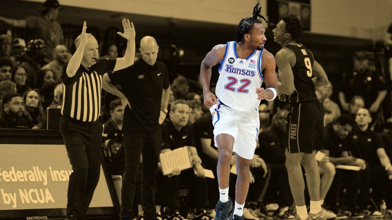 Bill Self reacts to Darryn Peterson subbing himself out in win ...