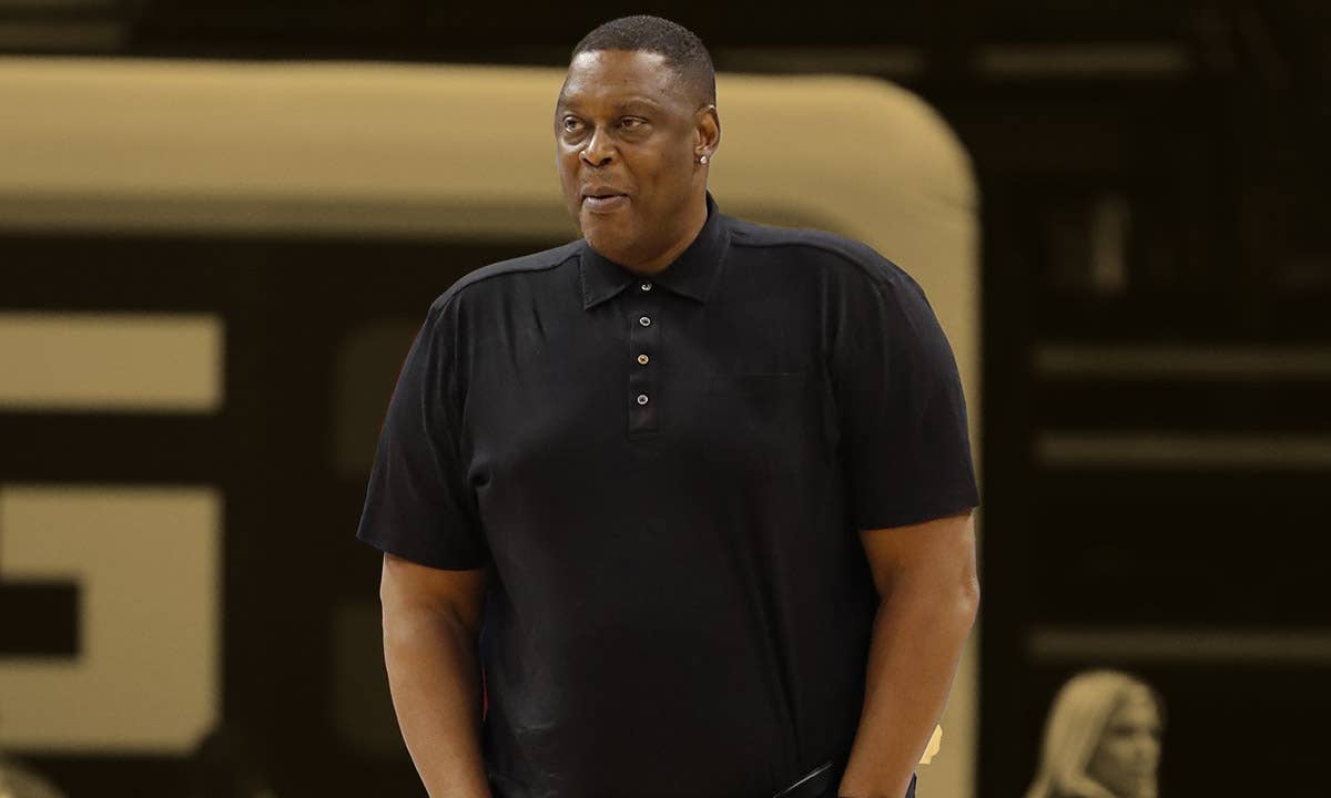 Pistons legend was the one who made pulling the chair move so famous ...