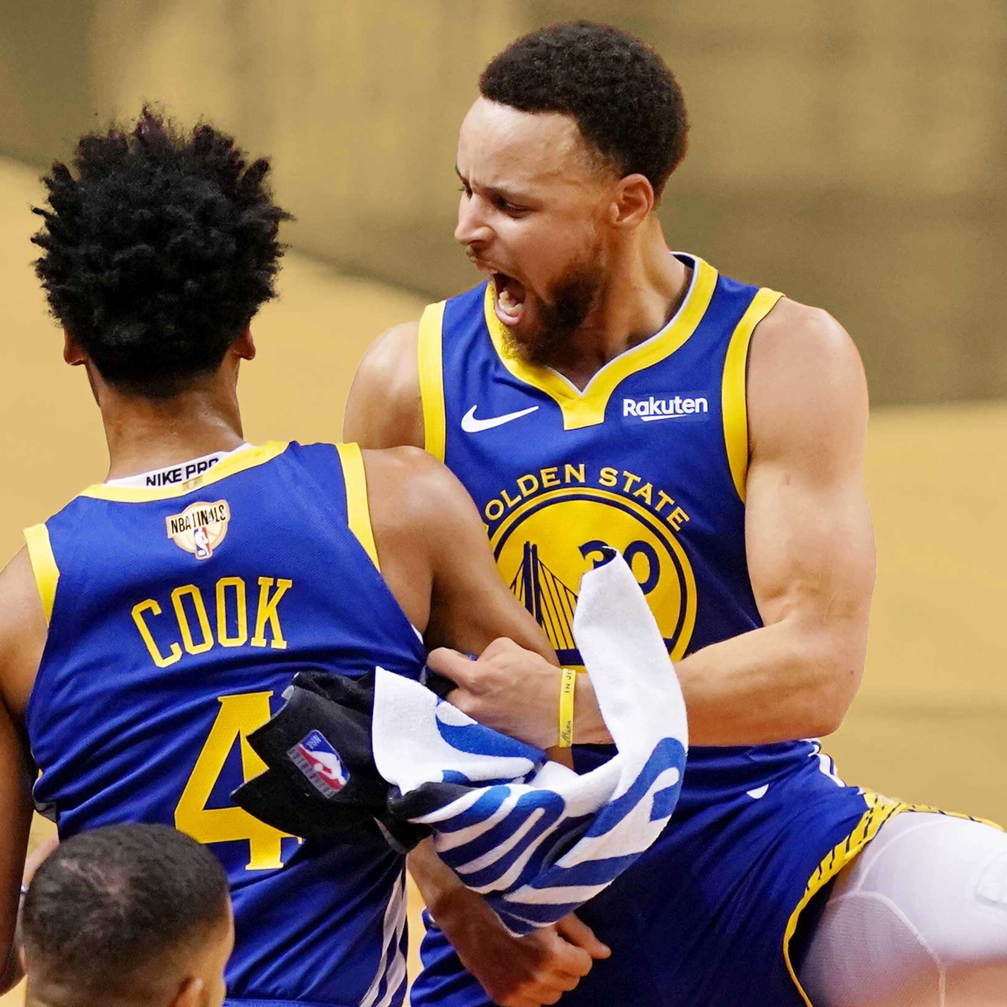 How Steph Curry’s halftime text led to Quinn Cook’s 28-point game ...