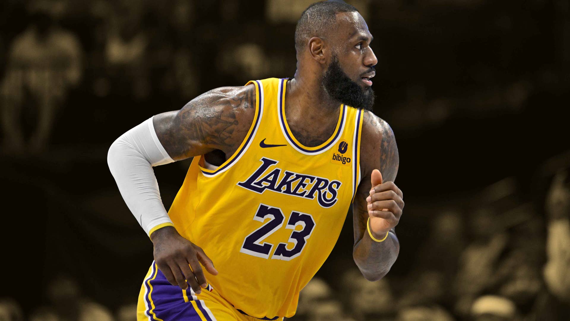 LeBron James jokes about playing left-handed after 40 - Basketball Network