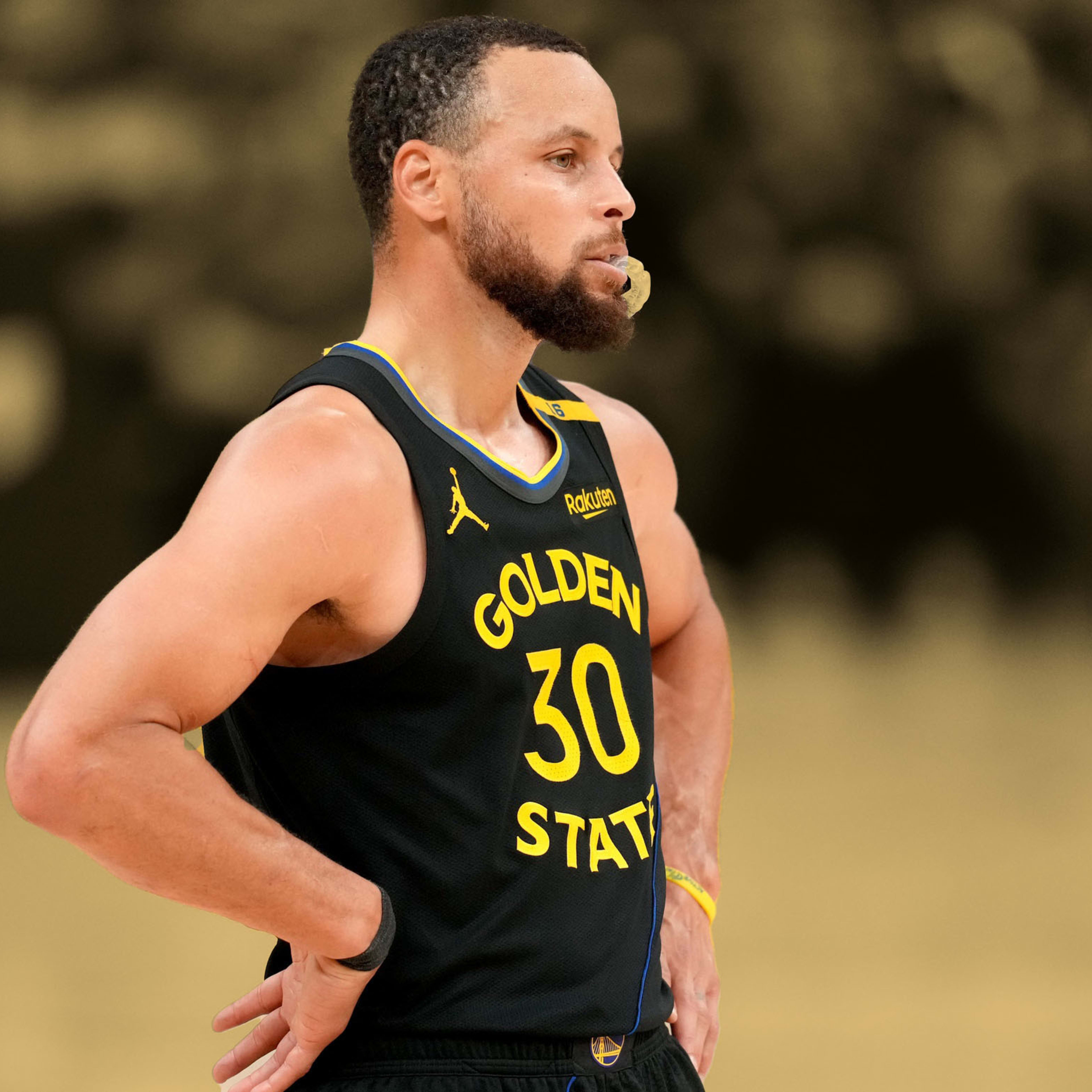 Charlie Sheen witnessed one of the most iconic moments in GSW history ...