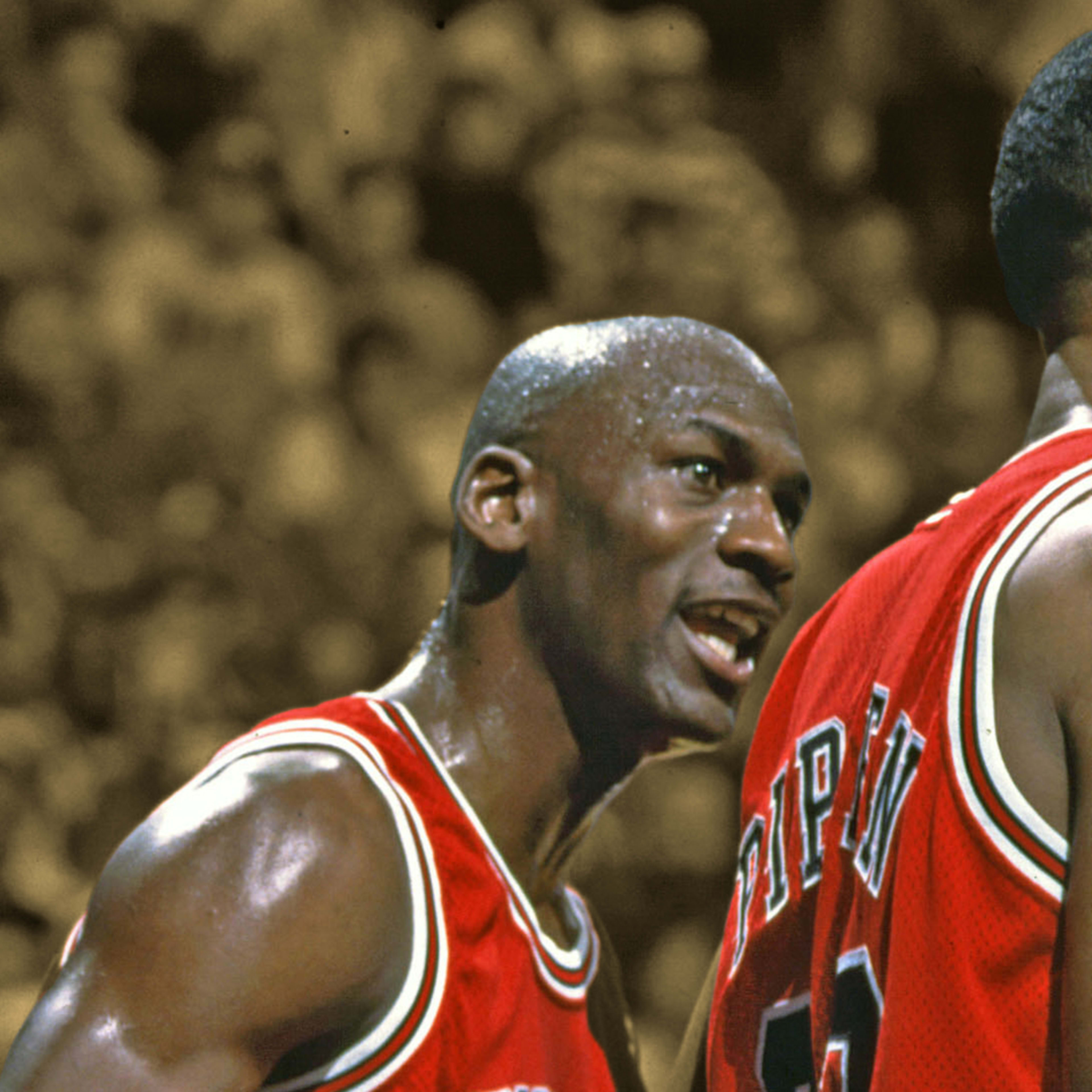 When Michael Jordan finally dunked on Dikembe Mutombo - Basketball Network