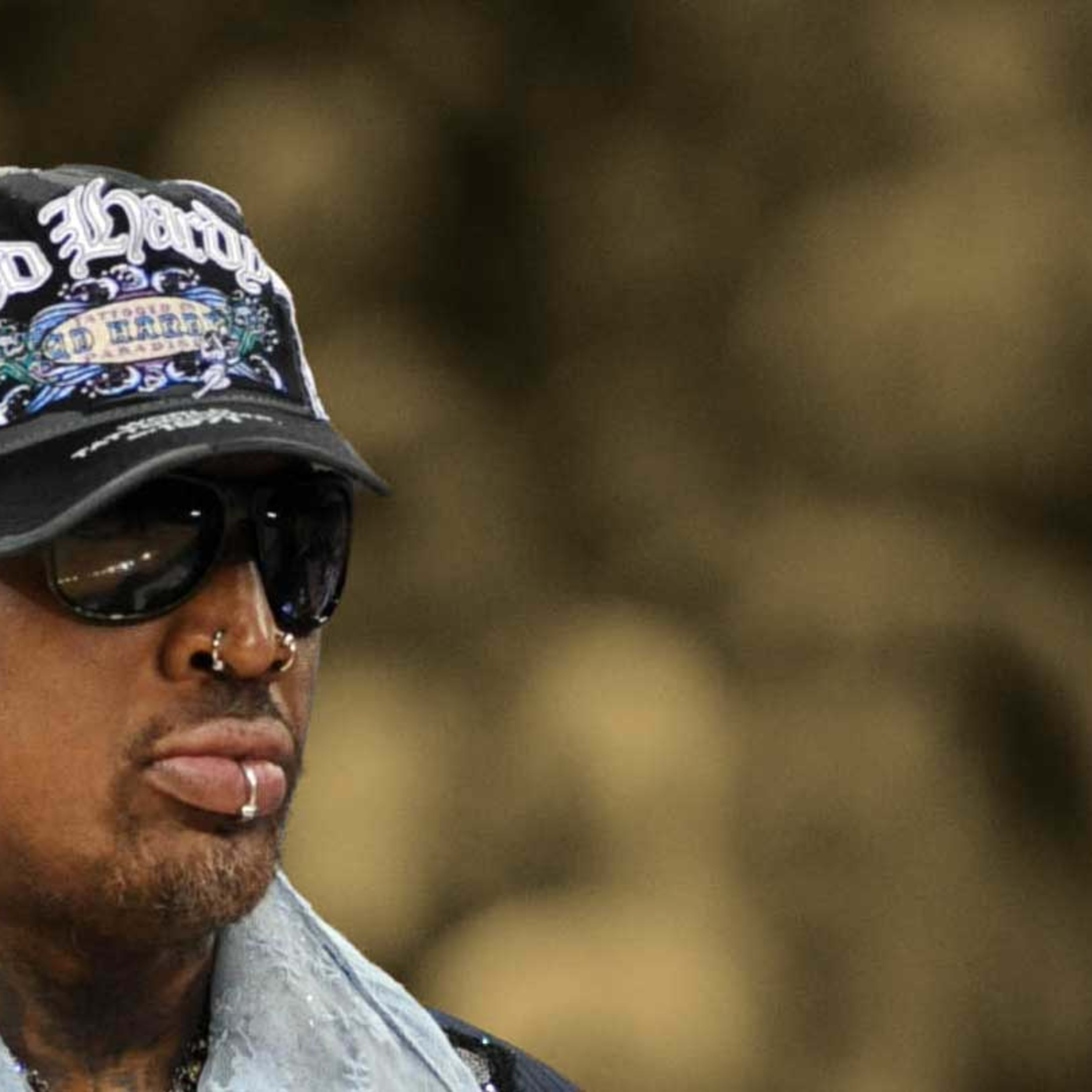 Dennis Rodman caused so much chaos it took him 15 minutes to walk 15 ...