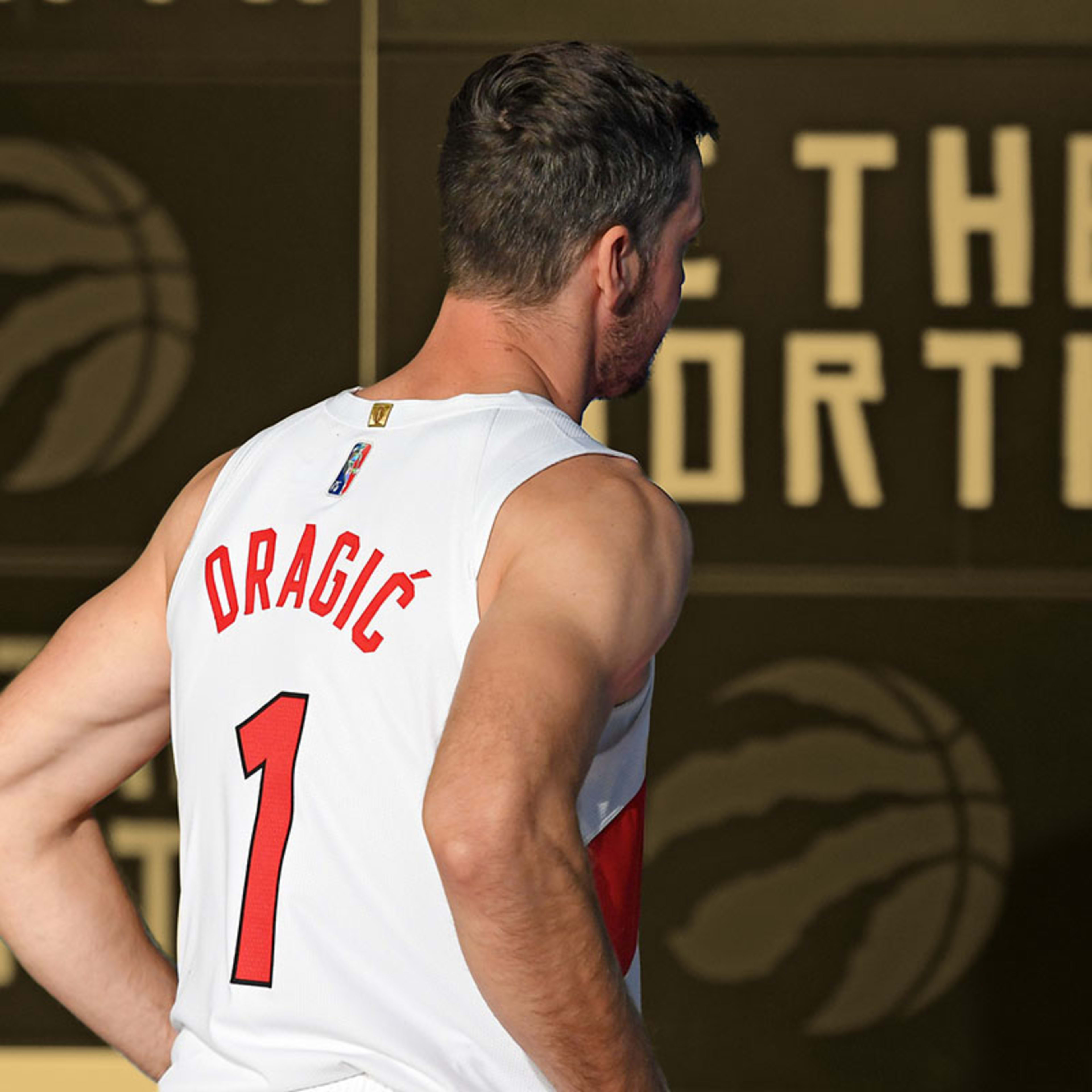 B.J. Armstrong shares what made Jerry Krause a great basketball GM: "He ...