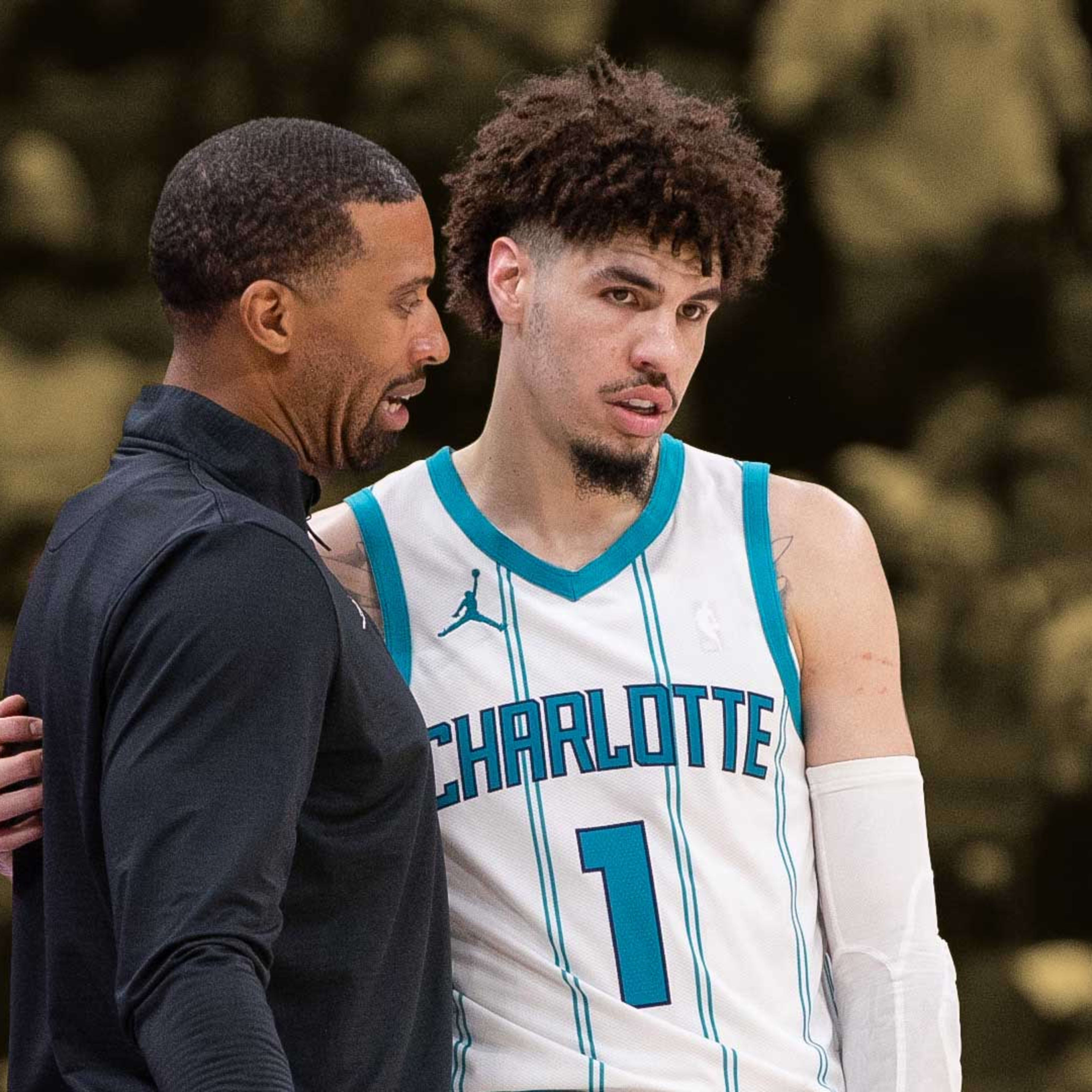 Hornets coach explains why Ball agreed to come off the bench ...