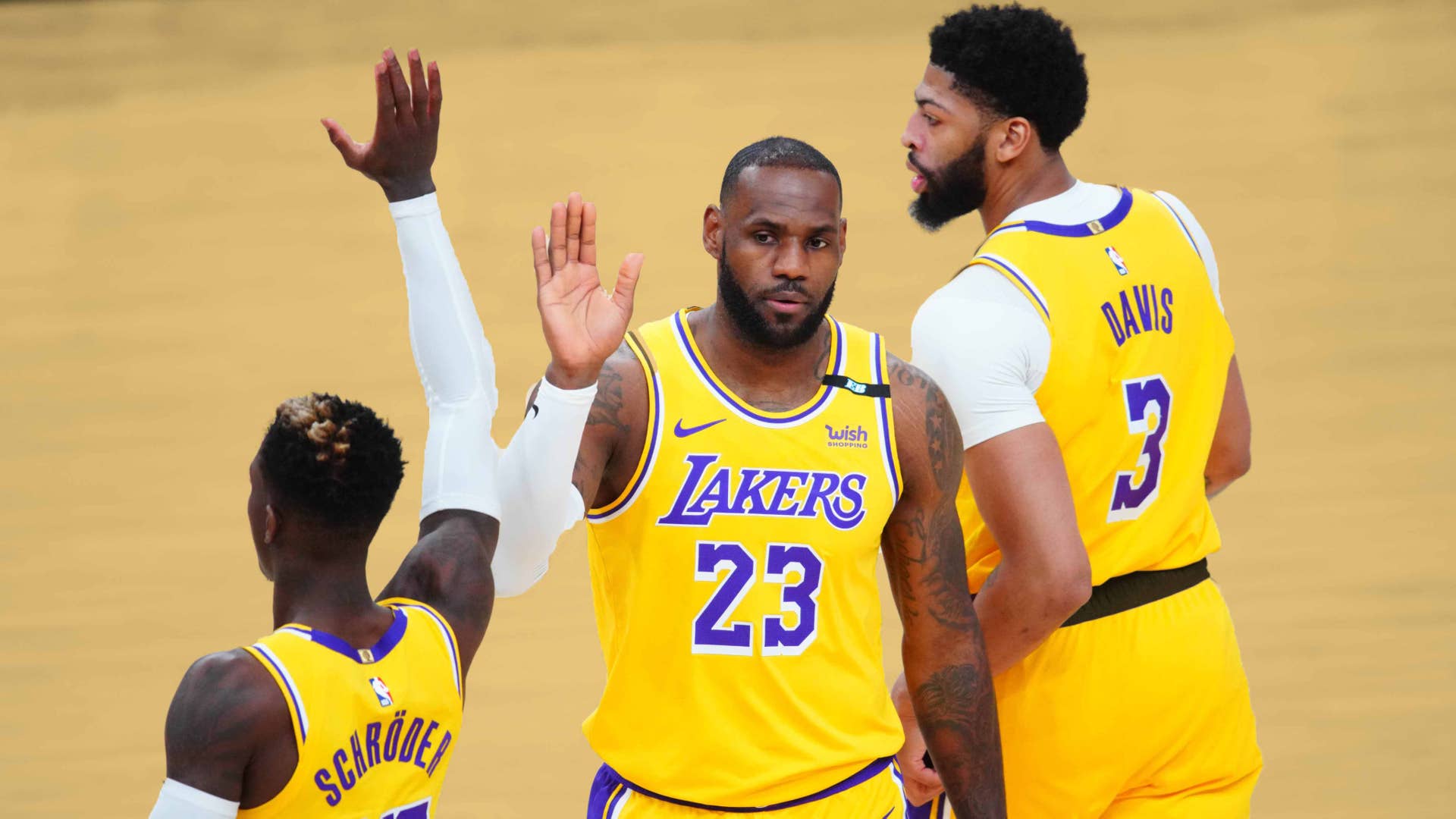 Dennis Schroder calls out Davis and LeBron for not stopping Draymond ...
