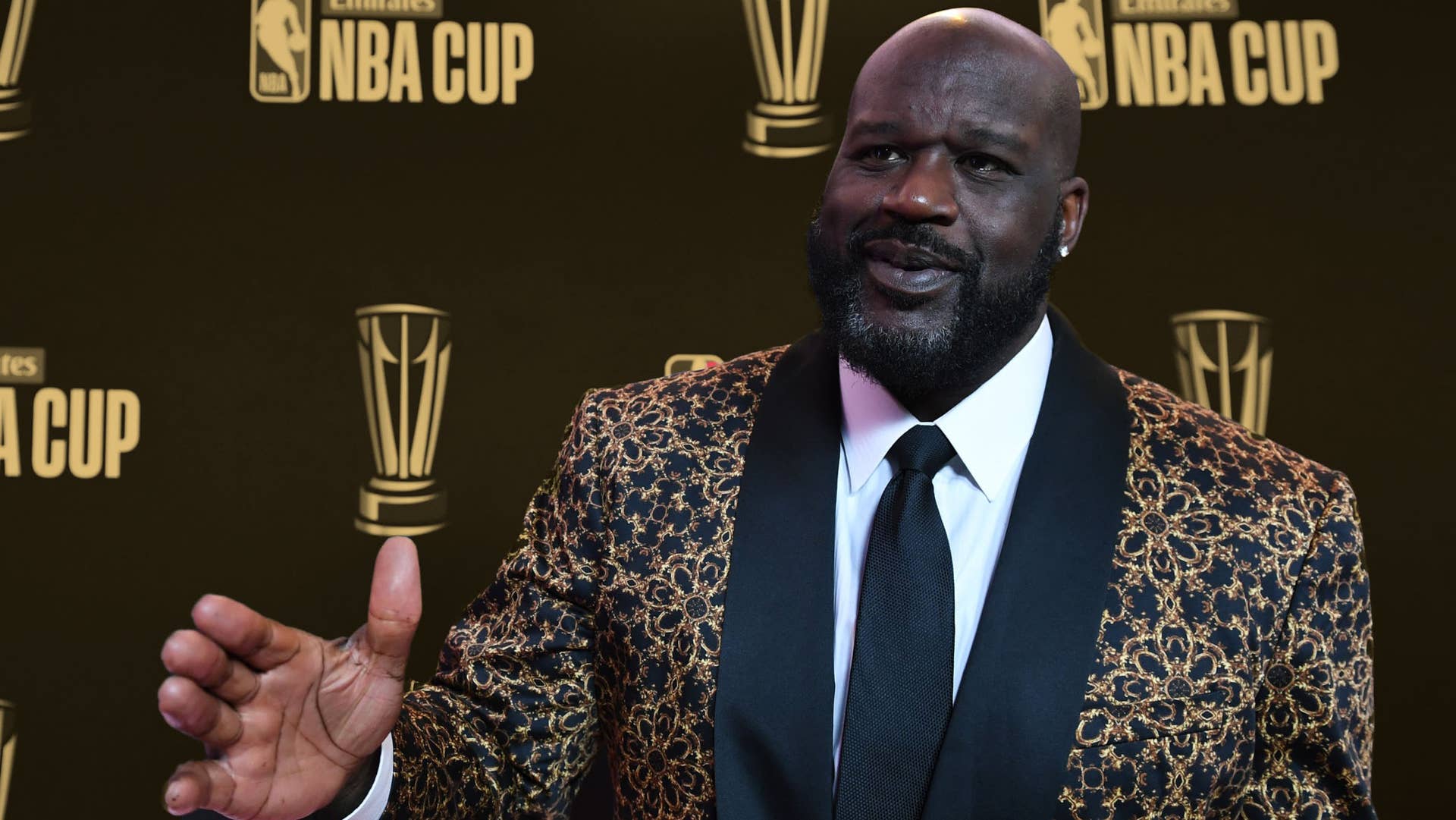 Shaq debunks the myth about NBA players having relationships with women ...
