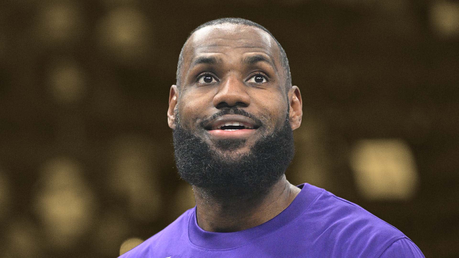 LeBron got offered a bride's spot in viral wedding invitation ...