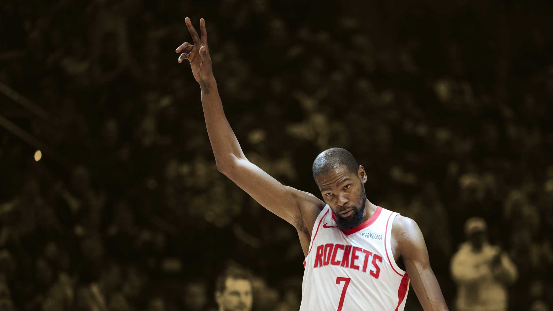 Durant reacts to passing Chamberlain on the all-time scoring list ...